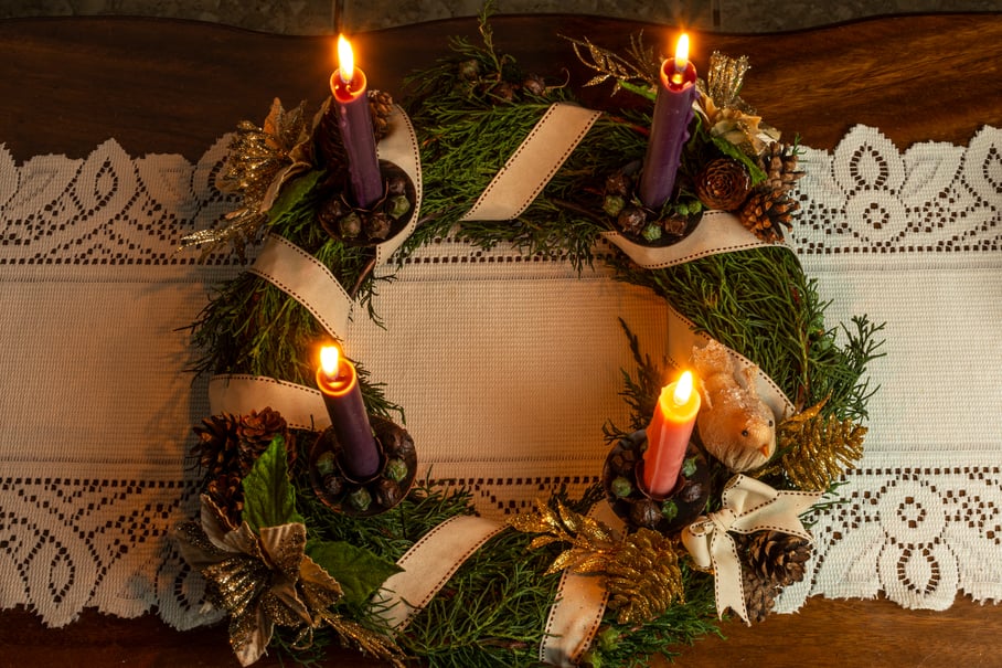 The Catholic Advent Wreath: Meaning, Candles and Prayers